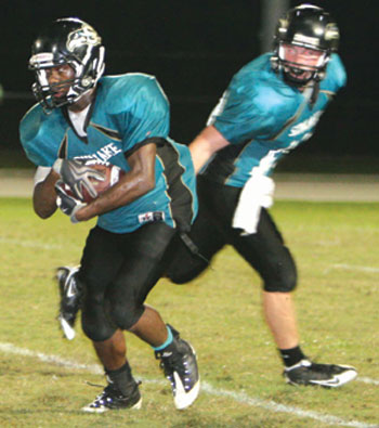 Football – Record-breaking season for third-year Sunlake